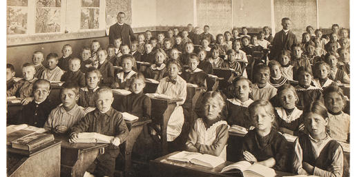 Can You Pass This Grade School History Quiz?